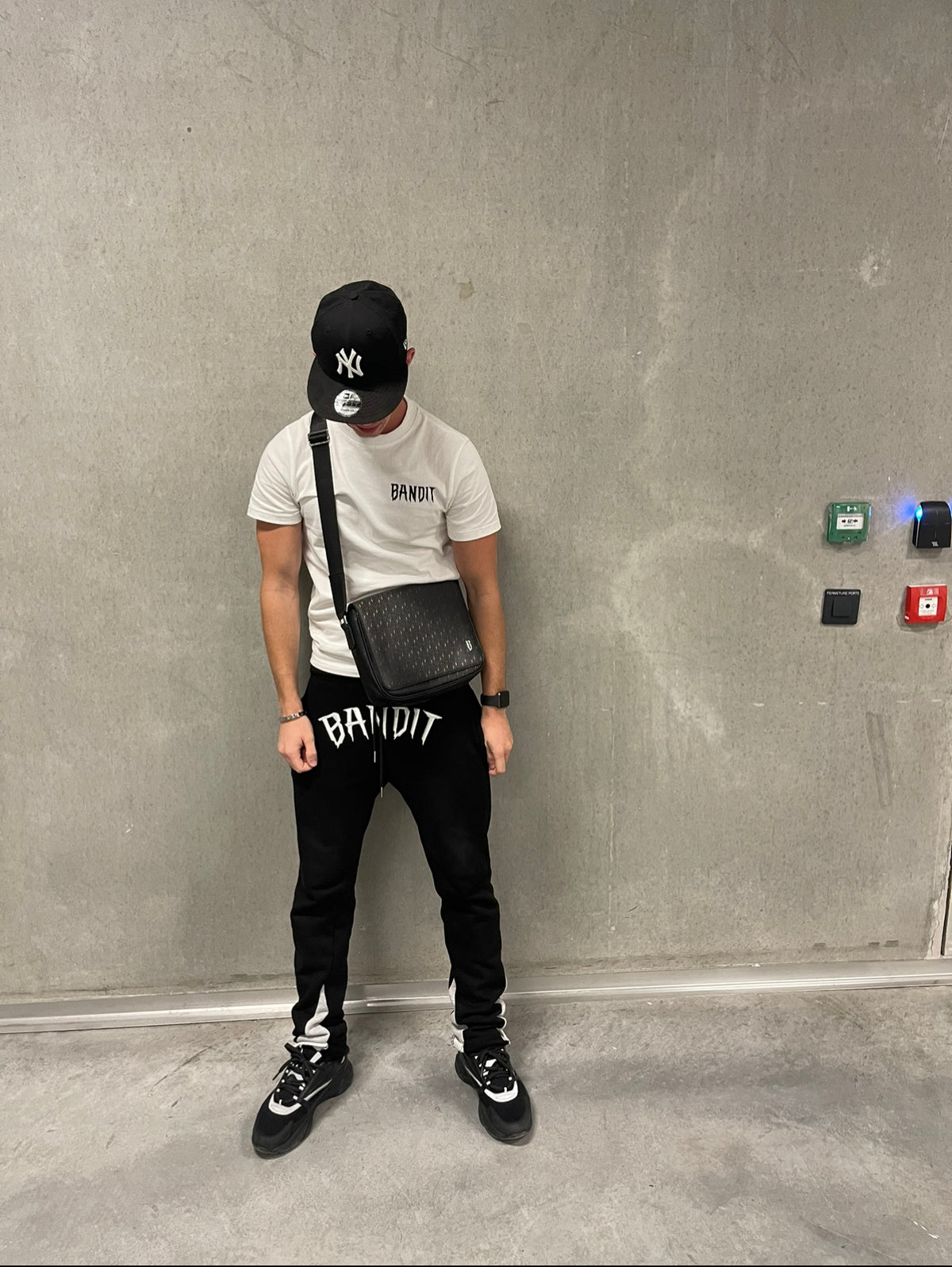 BANDIT MESSENGER BAG